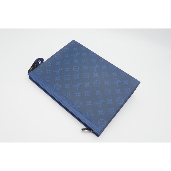 Louis Vuitton | Bags | Louis Vuitton Cobalt Mm Voyage Bag Blue Pochette ...
